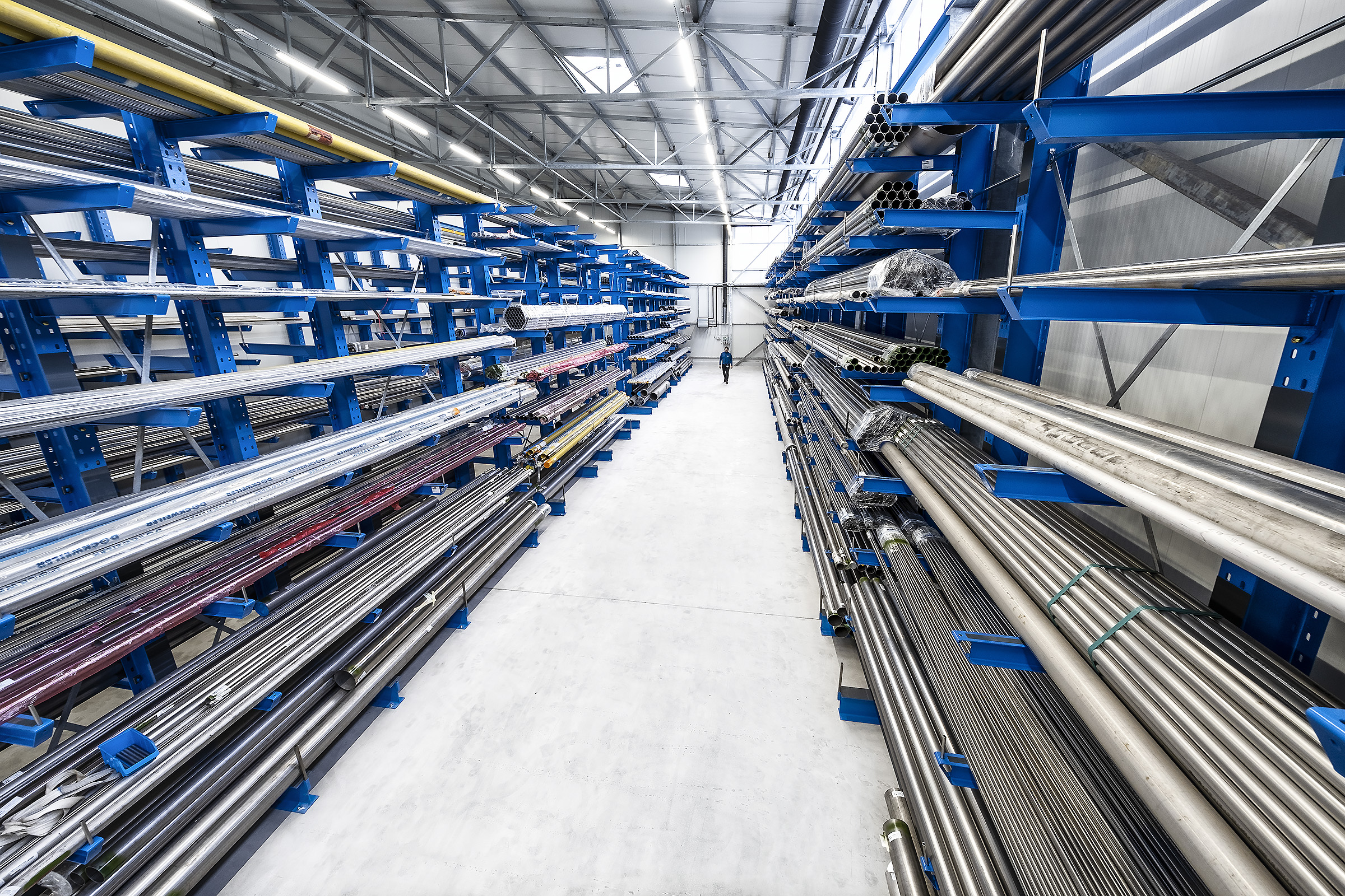 Cantilever racking | Storage systems | OHRA UK