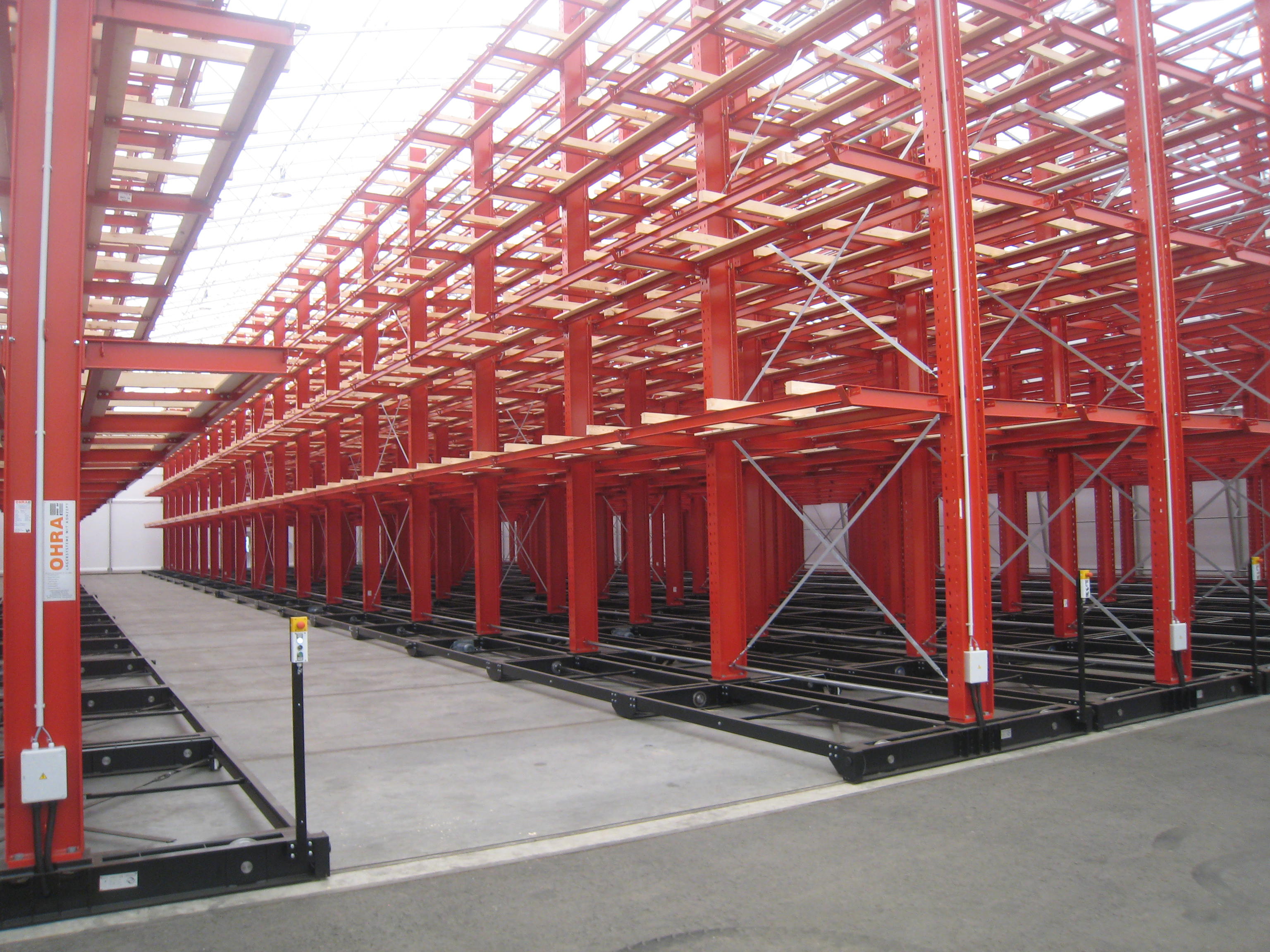Mobile cantilever racking | dynamic racking | OHRA UK